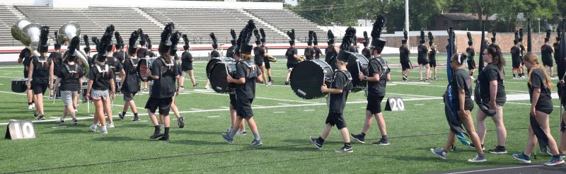 FDSH marching band puts on a show | News, Sports, Jobs - Messenger News